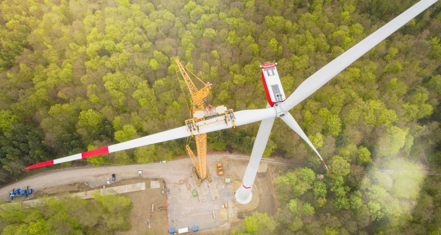Wind Turbine Maintenance in 2025: Risks, Costs & Predictive Strategy