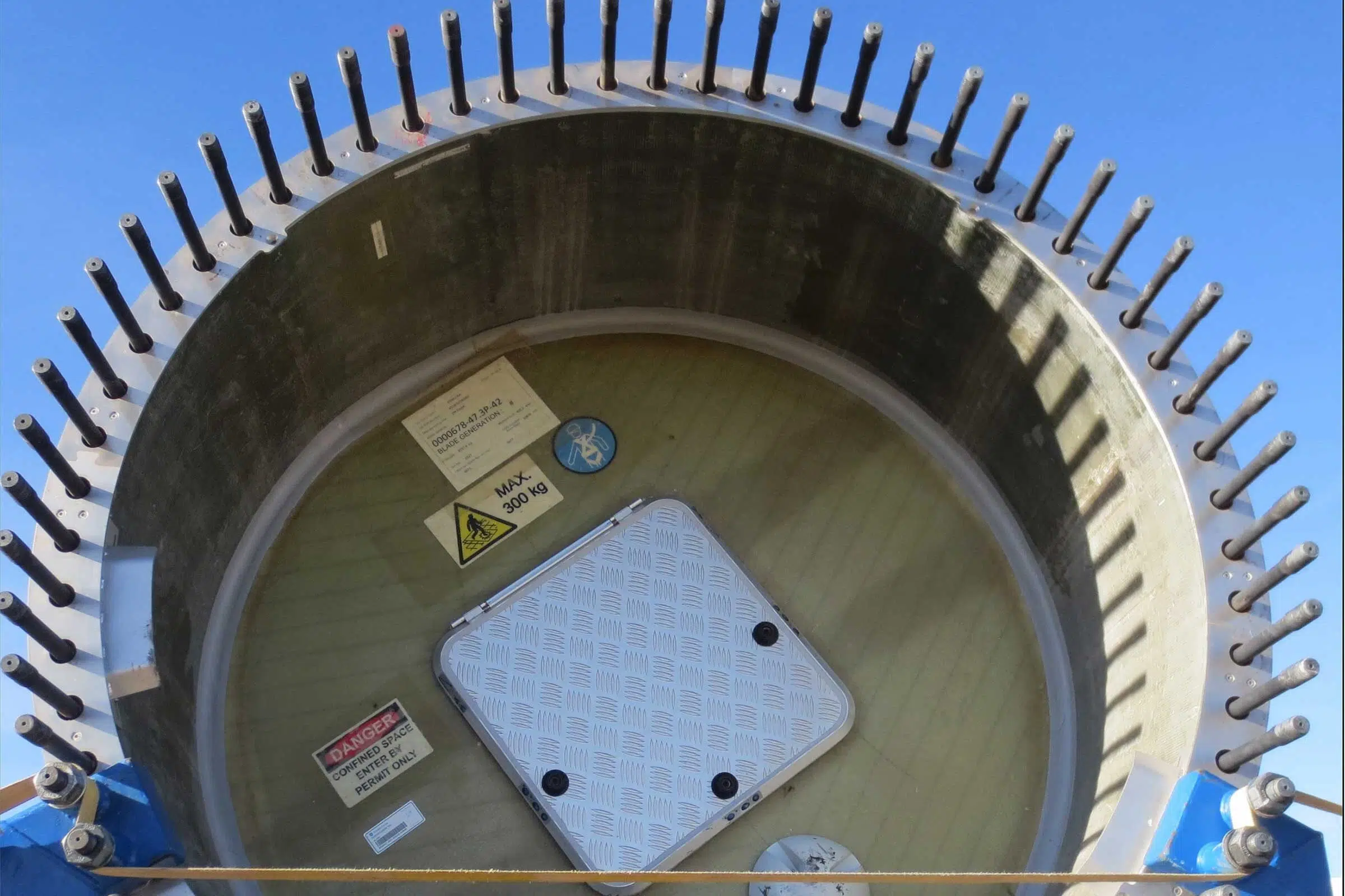 Blade Root Gap Monitoring for Wind Turbines